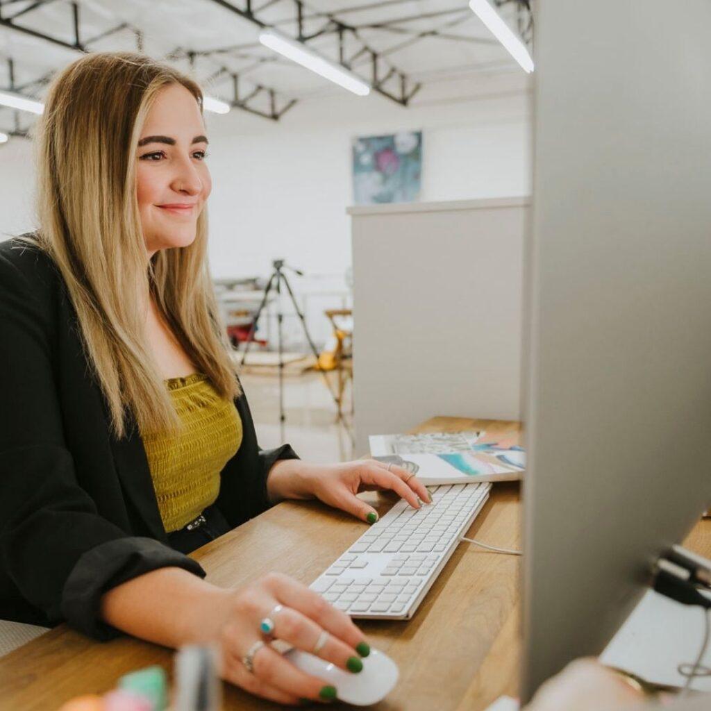 Look Walls & Interiors